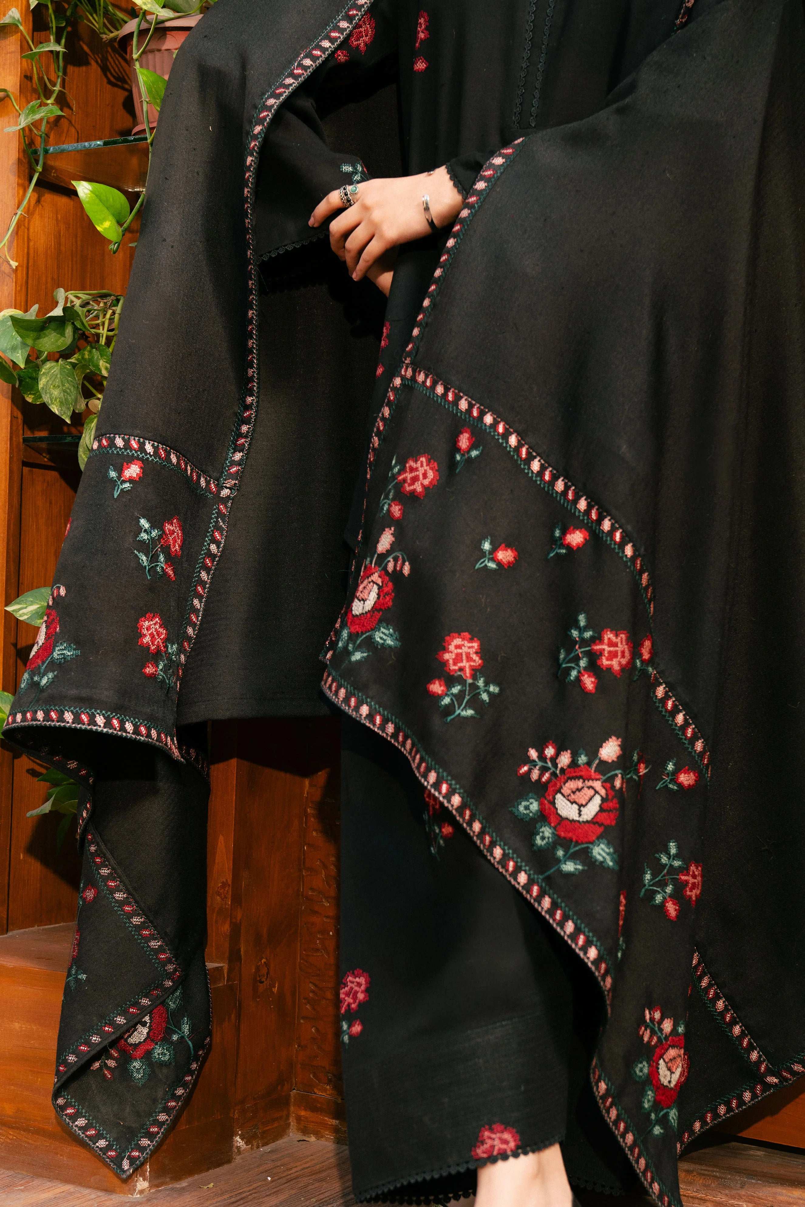 Winter Shawl for Ladies – Beyond East